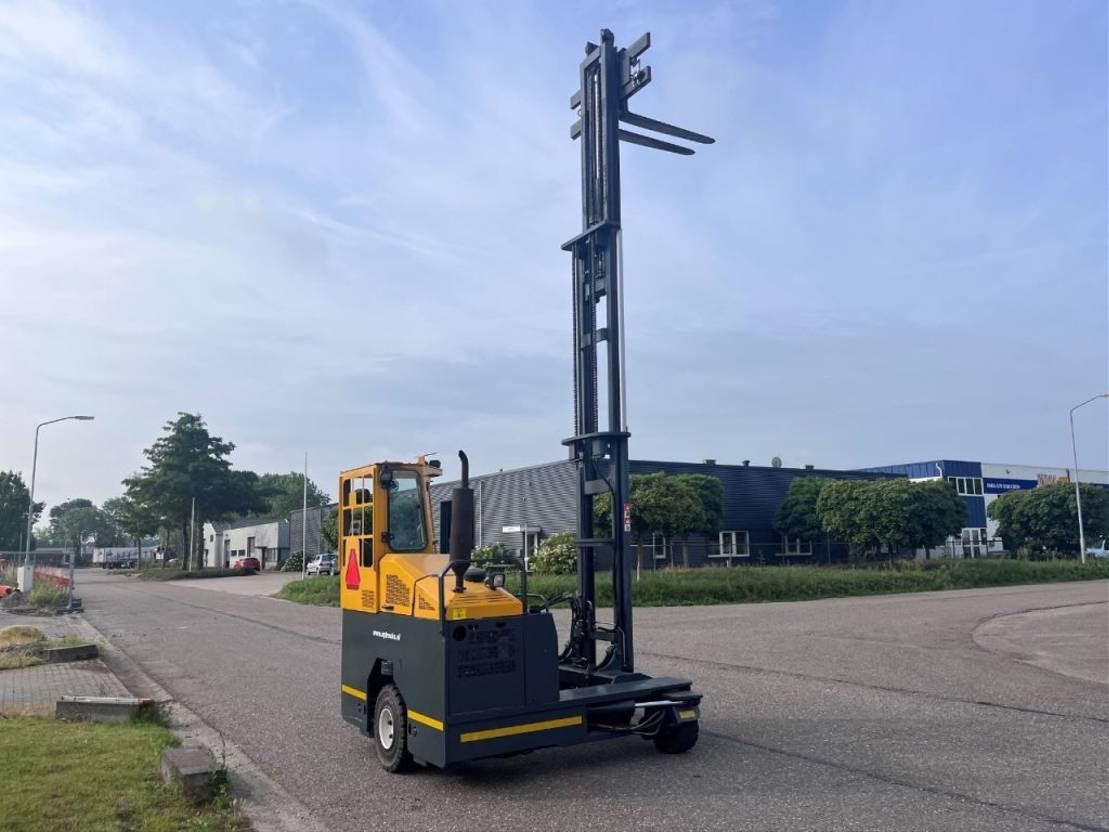 New CombiLift C4000 - Power Forklifts