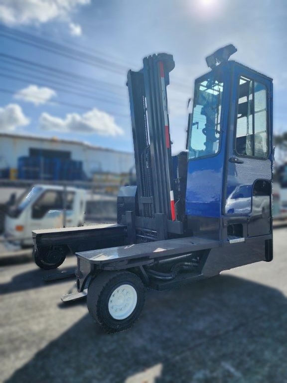 CombiLift C4000 – Stock #965 - Power Forklifts